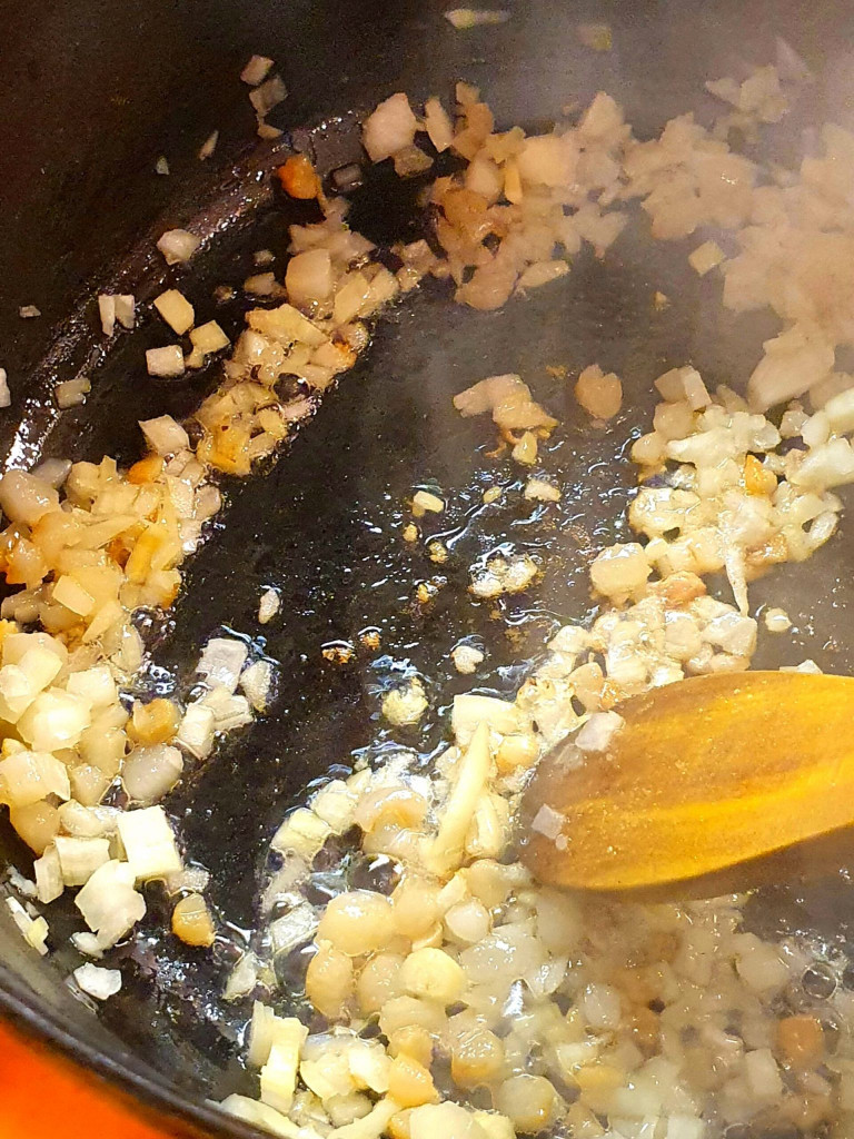 Waldpilz-Quitten-Ragout auf Nudelnestern - Concept Kitchen